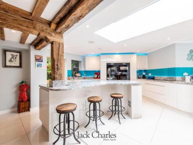 4 bedroom detached house for sale in Mill Lane, Tonbridge, TN9