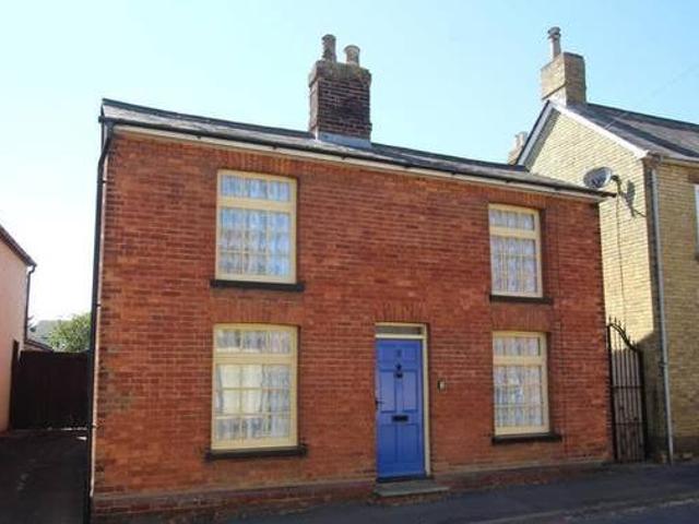 4 bedroom detached house for sale in Mill Street Gamlin SG19