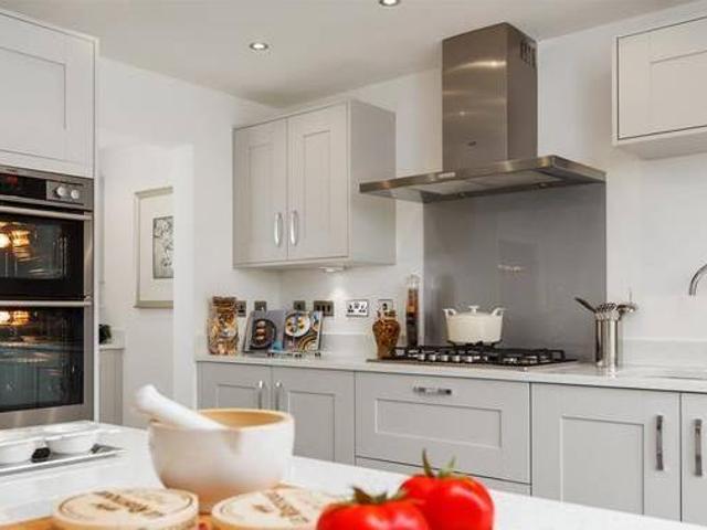 4 bedroom detached house for sale in Milland Way Milton Keynes MK4 4GU MK4