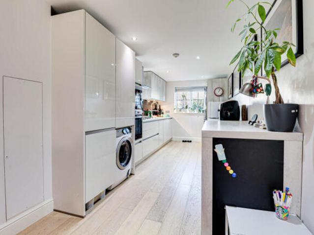4 bedroom detached house for sale in Millfield Close, London Colney, St. Albans, AL2