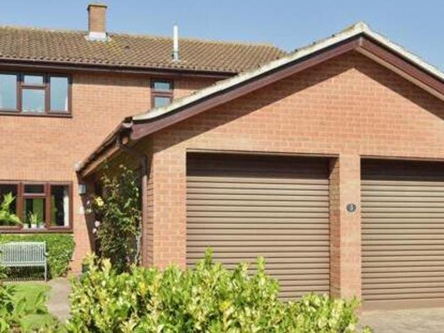 4 Bedroom Detached House For Sale In Milton Keynes, Buckinghamshire