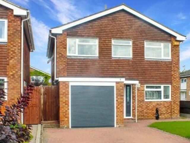 4 Bedroom Detached House For Sale In Milton Keynes, Buckinghamshire