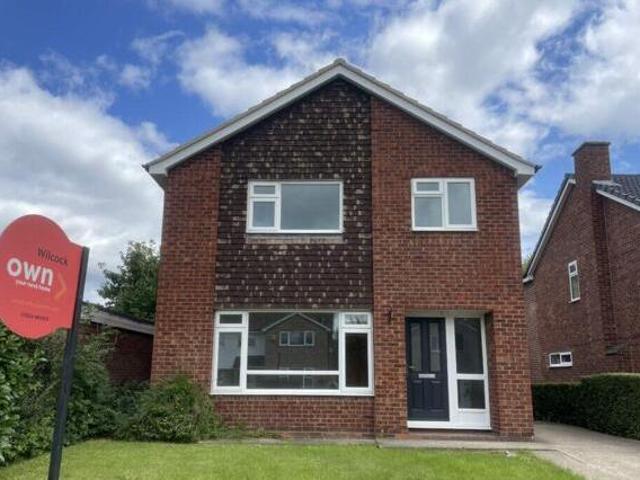 4 Bedroom Detached House For Sale In Mirfield