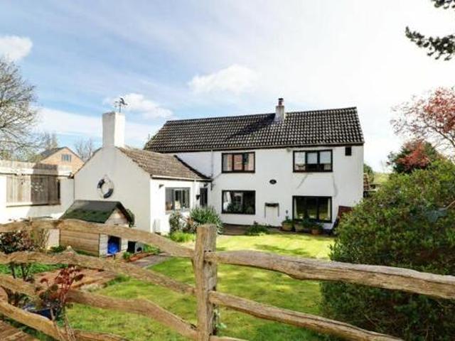 4 Bedroom Detached House For Sale In Misterton, Doncaster