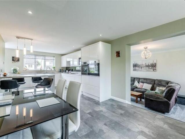 4 bedroom detached house for sale in Mulberry View, Leeds, LS16