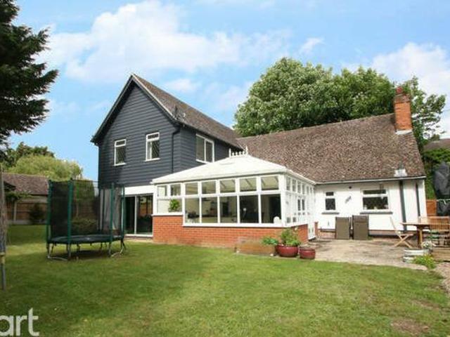4 bedroom detached house for sale in Notley Road Braintree CM7