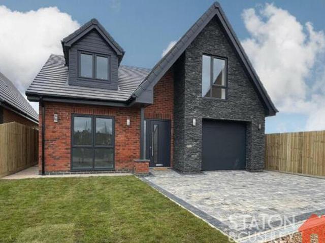 4 Bedroom Detached House For Sale In Nottingham