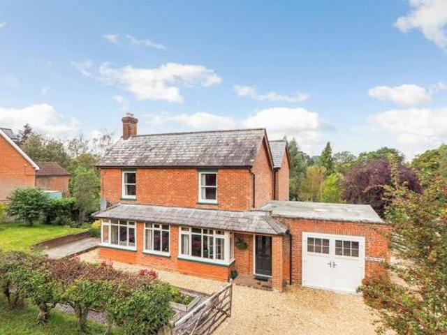 4 Bedroom Detached House For Sale In Nomansland, Salisbury