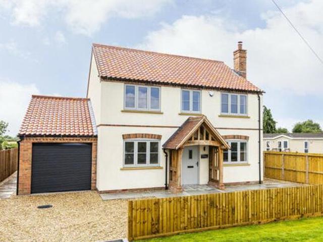 4 Bedroom Detached House For Sale In Normanton on trent