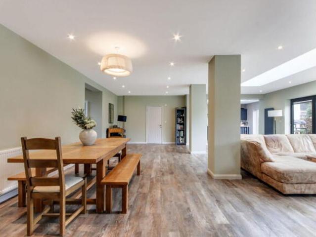 4 bedroom detached house for sale in Norwood Lane, Meopham, Gravesend, Kent, DA13 0YE, DA13