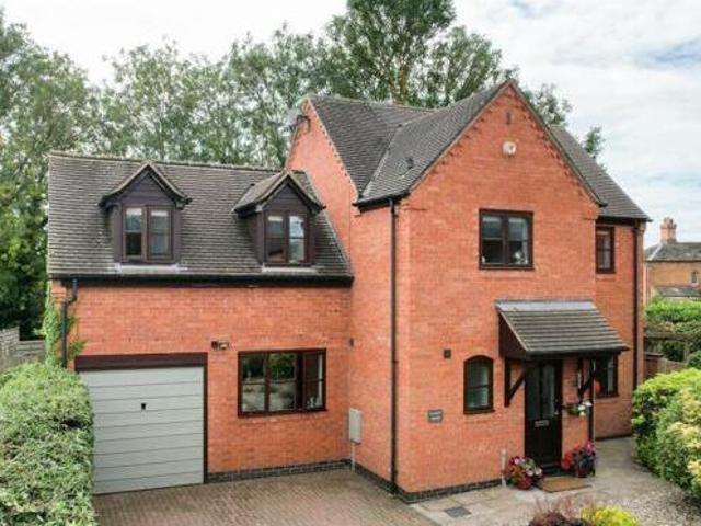 4 Bedroom Detached House For Sale In Norton Grange, Little Kineton