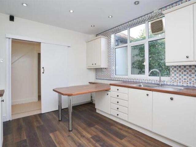 4 bedroom detached house for sale in Northumberland Road, Leamington Spa, CV32