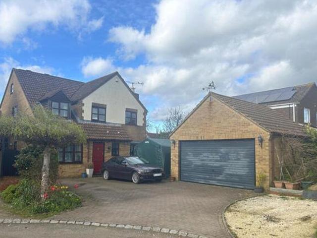 4 Bedroom Detached House For Sale In Northway, Tewkesbury