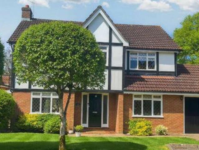 4 Bedroom Detached House For Sale In Northwood