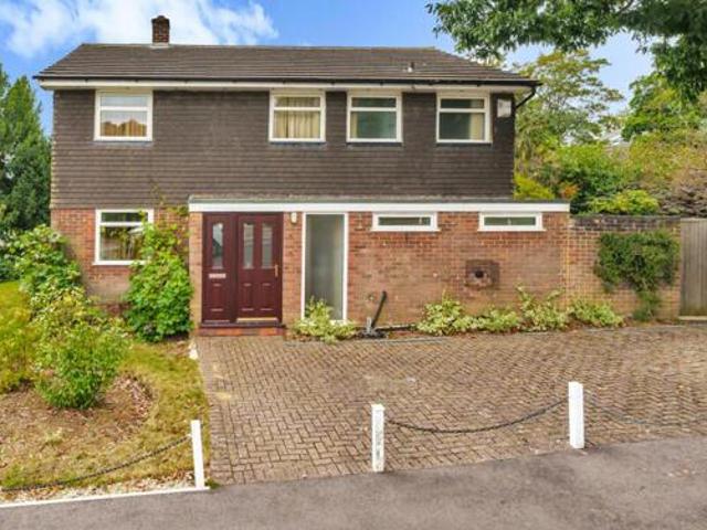 4 Bedroom Detached House For Sale In Northwood