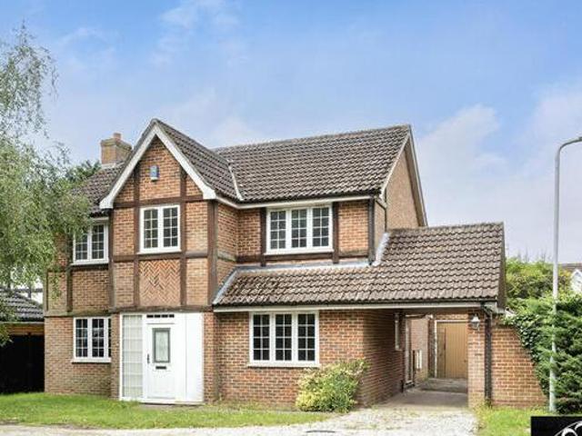 4 Bedroom Detached House For Sale In Northwood
