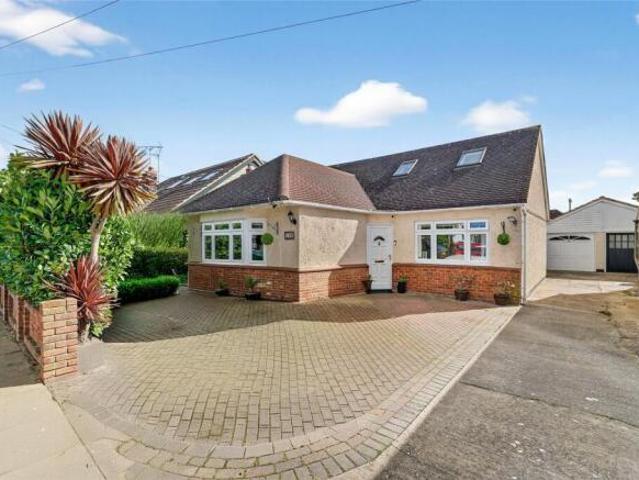 4 bedroom detached house for sale in North Crescent, Southend on Sea, Essex, SS2
