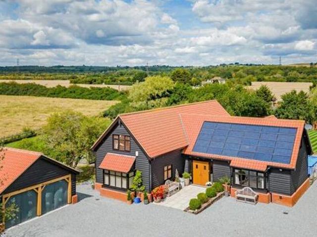 4 Bedroom Detached House For Sale In North Fambridge
