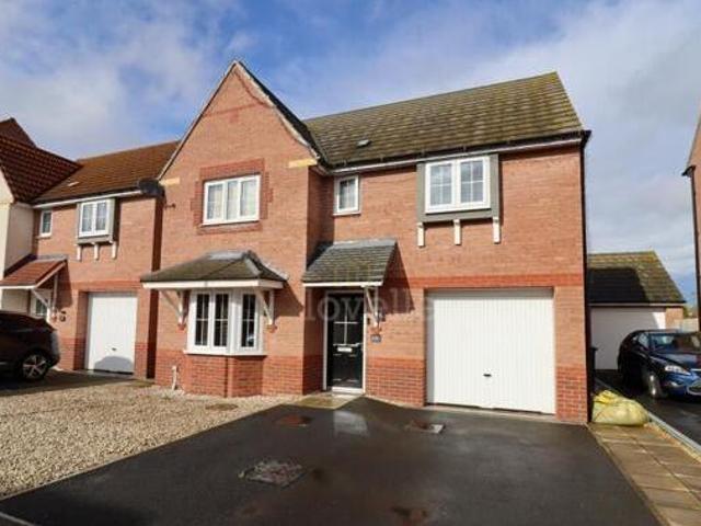 4 Bedroom Detached House For Sale In North Hykeham