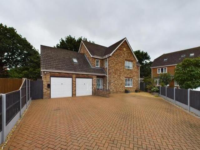 4 Bedroom Detached House For Sale In North Hykeham