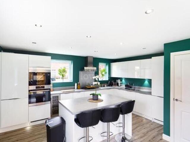 4 Bedroom Detached House For Sale In North Hykeham