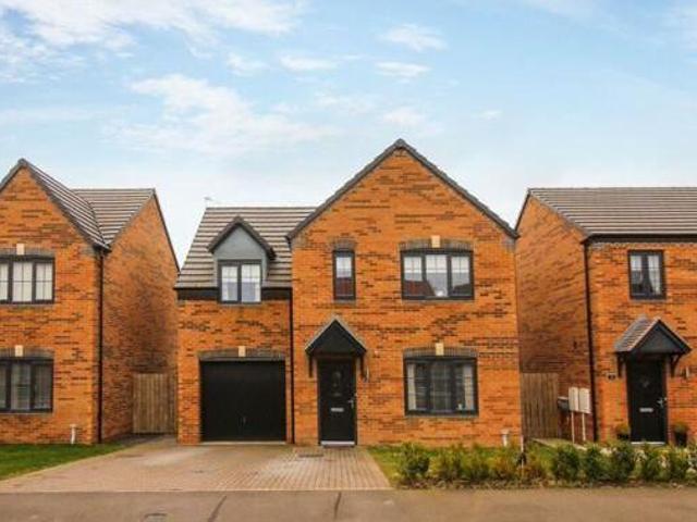 4 Bedroom Detached House For Sale In North Seaton