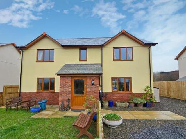 4 Bedroom Detached House For Sale In North Street