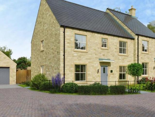4 bedroom detached house for sale in North West Side Of Church Street, Eckington, Sheffield, Derbyshire, S21