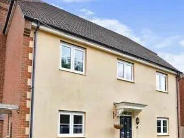 4 Bedroom Detached House For Sale In Northampton