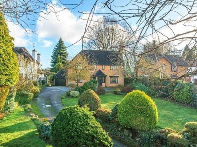 4 Bedroom Detached House For Sale In Northampton, Northamptonshire