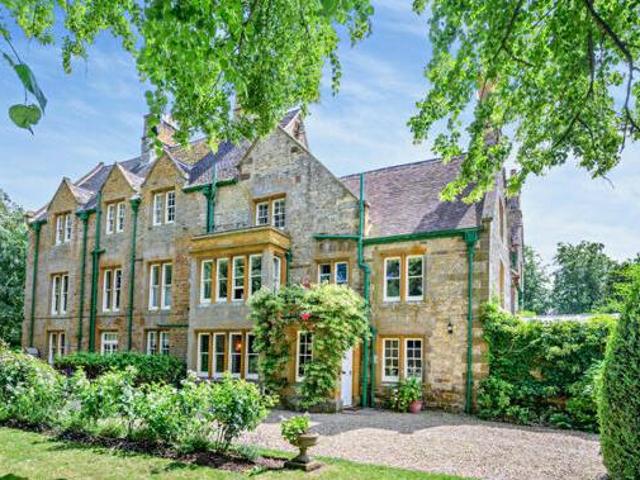 4 Bedroom Detached House For Sale In Northamptonshire