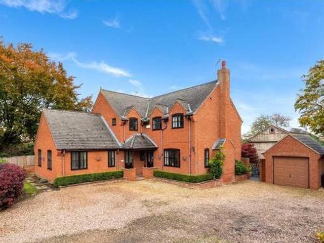 4 bedroom detached house for sale in Northfield Road Quarrington Sleaford Lincolnshire NG34 NG3