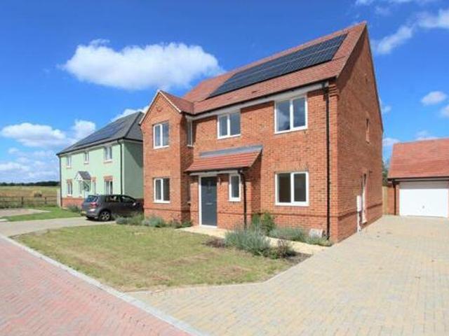 4 Bedroom Detached House For Sale In Northill, Bedfordshire