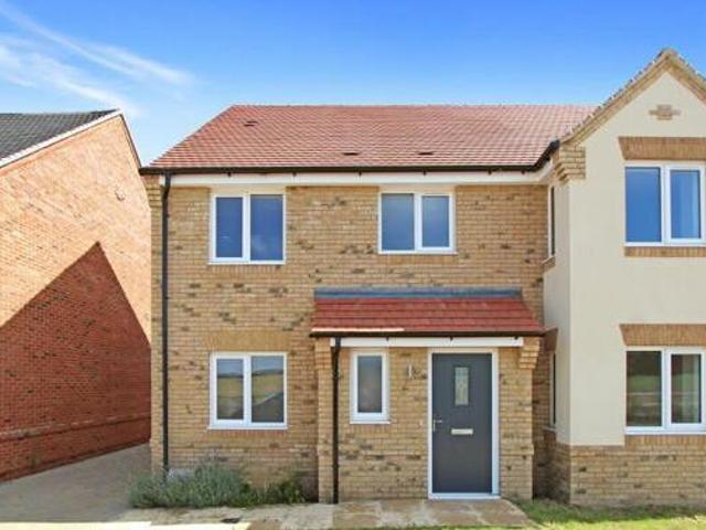 4 Bedroom Detached House For Sale In Northill, Bedfordshire