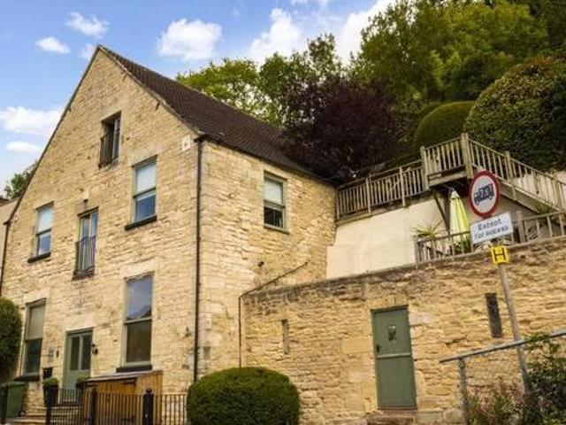 4 bedroom detached house for sale in Nailsworth Gloucestershire GL6 GL6