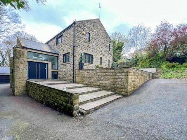 4 Bedroom Detached House For Sale In Netherton, Huddersfield