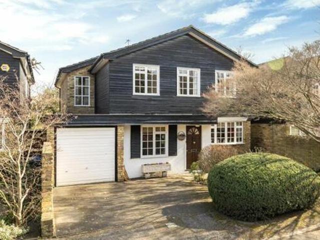 4 Bedroom Detached House For Sale In New Malden, Surrey
