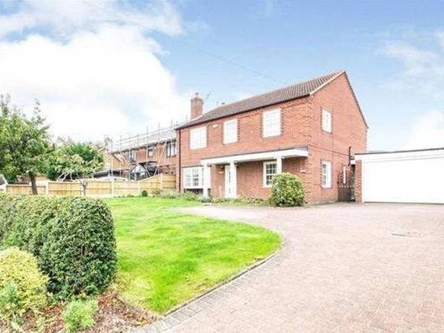 4 bedroom detached house for sale in New Mill Lane Forest Town Mansfield NG19