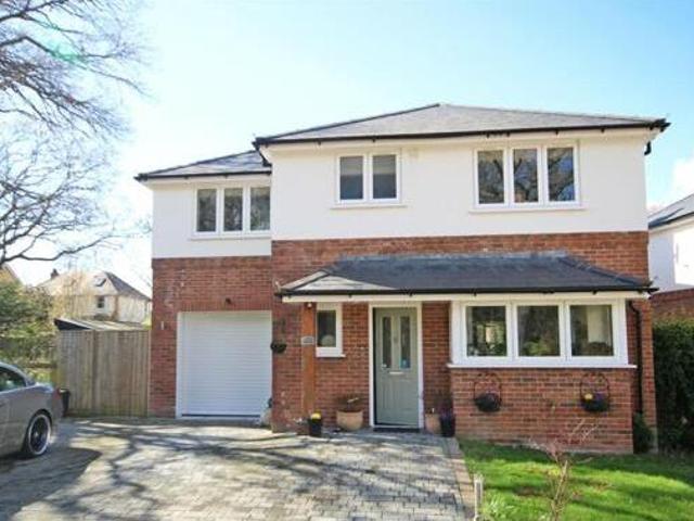 4 Bedroom Detached House For Sale In New Milton, Hampshire