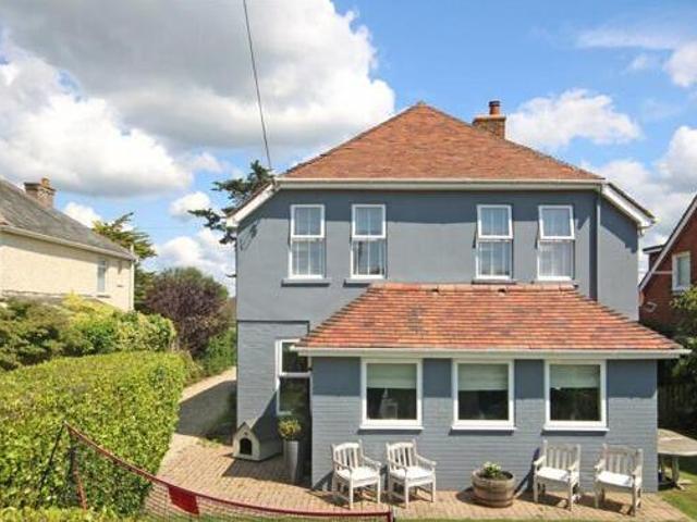 4 Bedroom Detached House For Sale In New Milton, Hampshire
