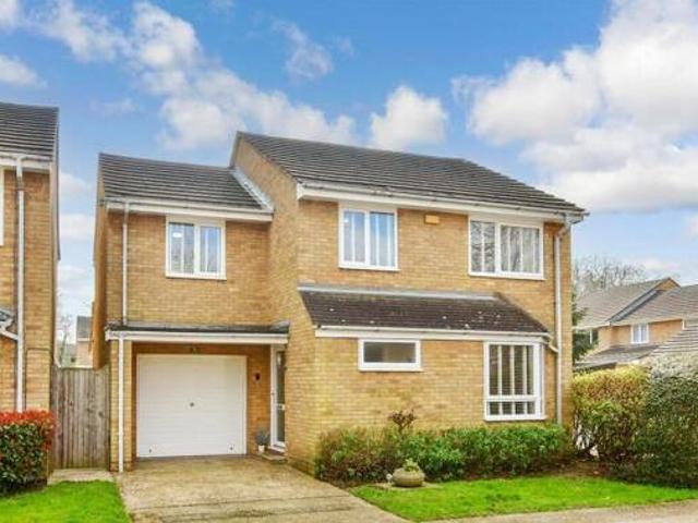 4 Bedroom Detached House For Sale In New Ash Green, Longfield
