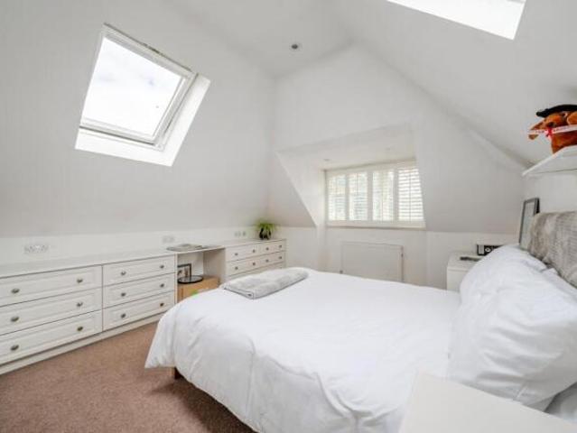 4 bedroom detached house for sale in New Inn Lane, Guildford, Surrey, GU4