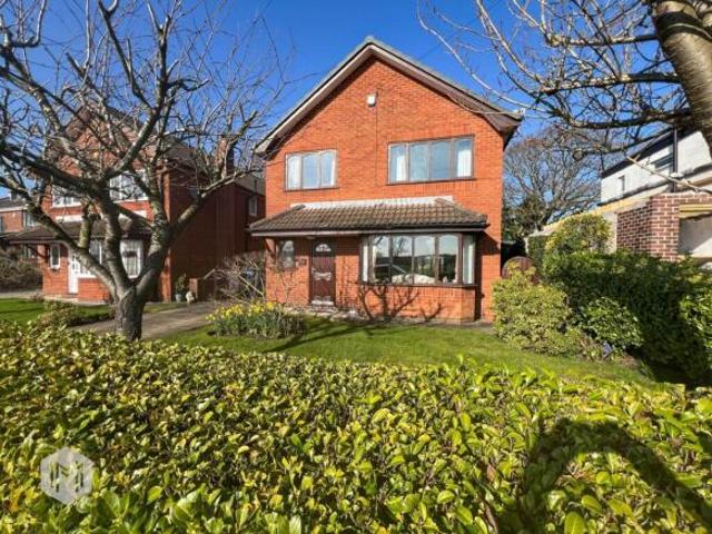 4 bedroom detached house for sale in New Lane, Croft, WA3