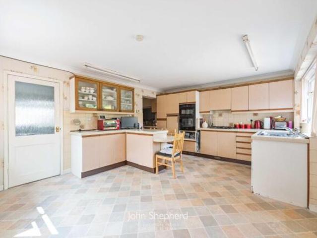 4 bedroom detached house for sale in New Road, Water Orton, Birmingham, Warwickshire, B46