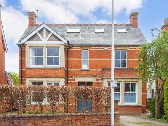 4 Bedroom Detached House For Sale In Newbury
