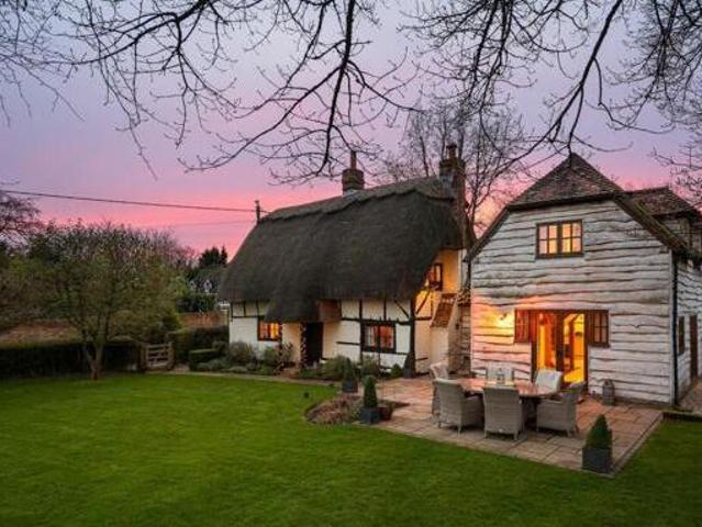 4 Bedroom Detached House For Sale In Newbury