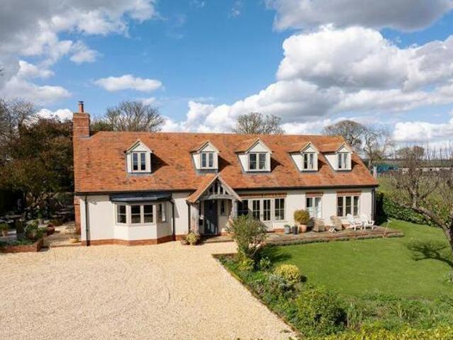 4 Bedroom Detached House For Sale In Newbury, Berkshire