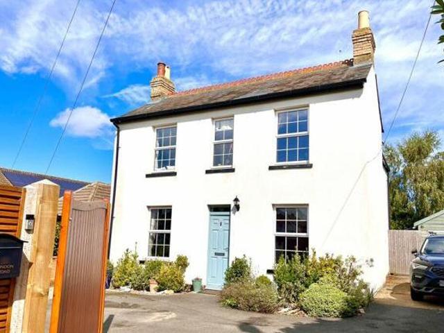 4 Bedroom Detached House For Sale In Newington