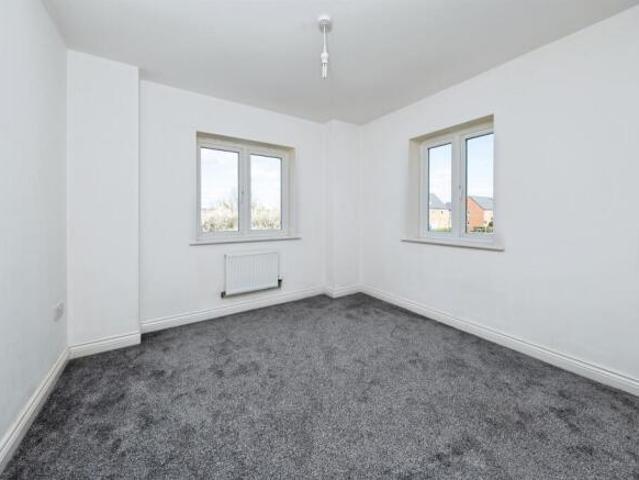 4 bedroom detached house for sale in Newport Road, Broughton, Milton Keynes, MK10