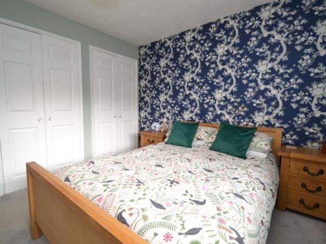 4 bedroom detached house for sale in Near Crook, Thackley, BD10